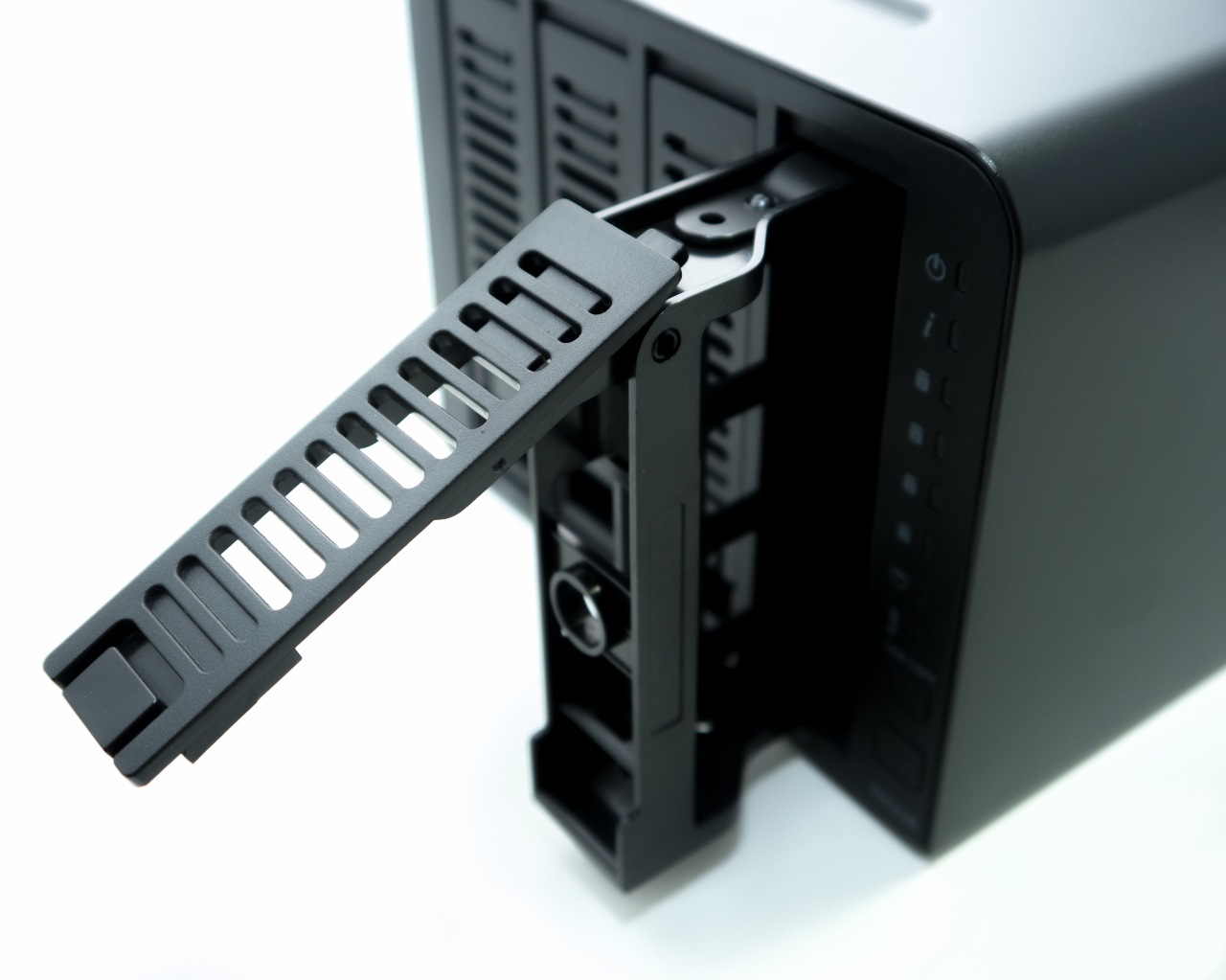 Hands on: Thecus N4310 NAS - TechCentral.ie