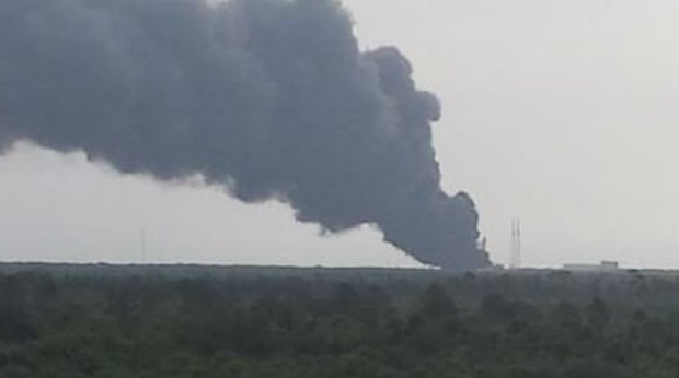 SpaceX launch pad explosion also destroys Facebook’s satellite ...