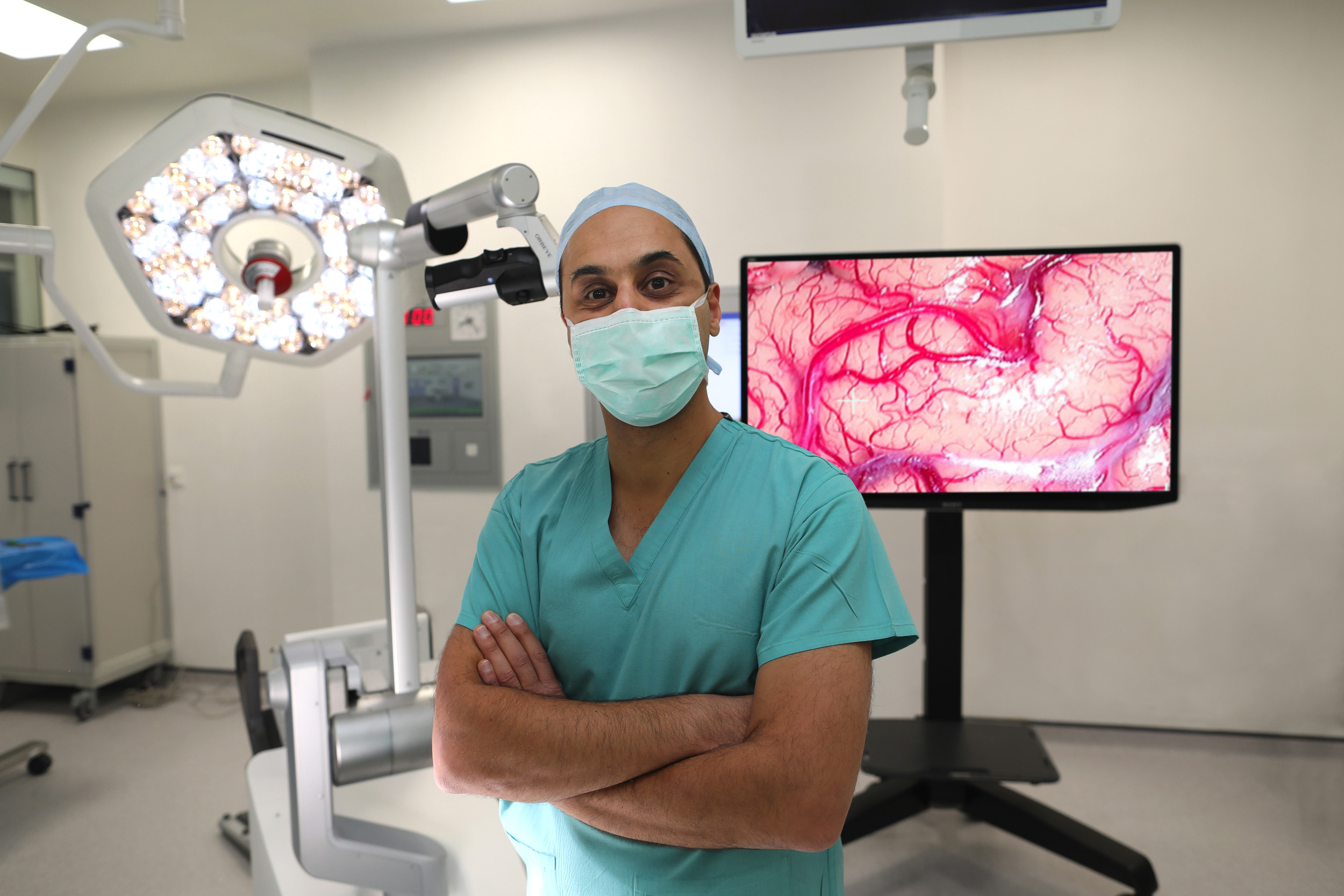 Orbeye camera system gives doctors a fresh view on neurosurgery ...